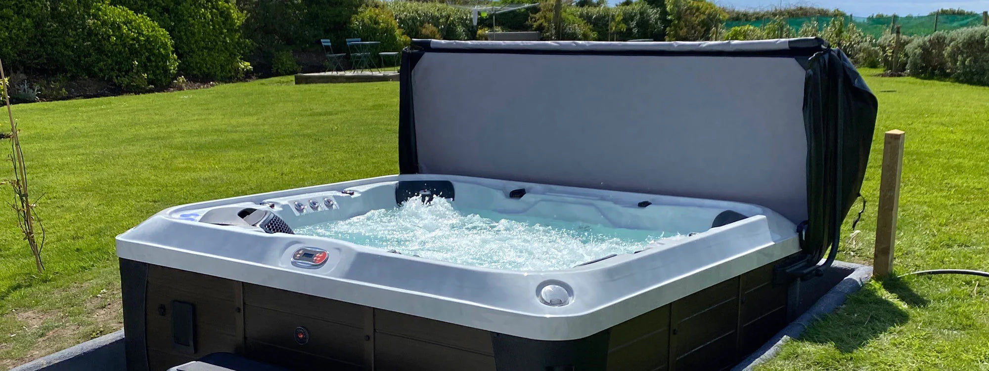 Cover Lifters – Great Lakes Spas US